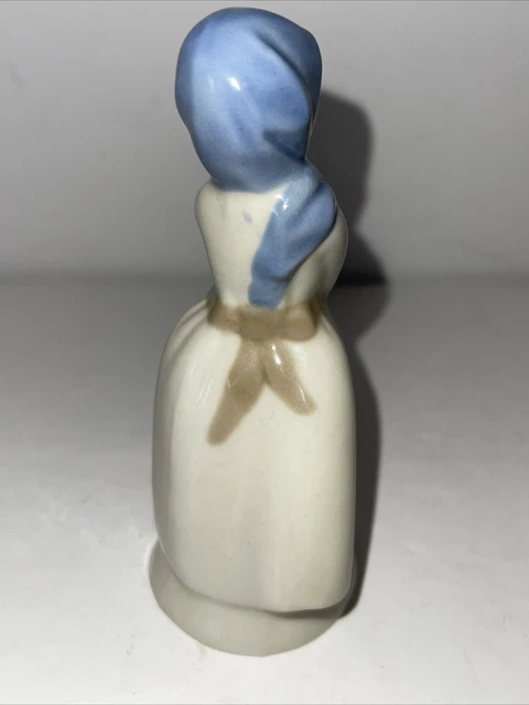 BEAUTIFUL VINTAGE LADY With Possy Basket Figurine Ornament Made In ...