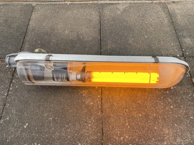 PHILIPS MA90 STREET Light Lantern 90W Sox Geared With Photocell New ...