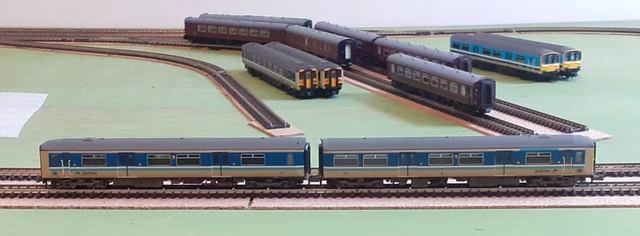 GRAHAM FARISH N Gauge - Class 150 247 2 Car Dmu - Br Sprinter Livery ...