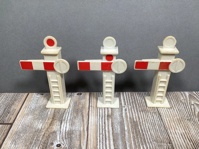 THOMAS THE TANK Engine Trackmaster Vintage Signs / Signals Set - 8 x In ...