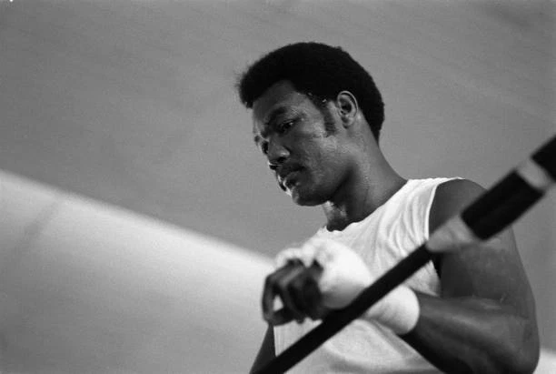 MUHAMMAD ALI TRAINING before fight vs George Foreman at the - 1974 Old ...