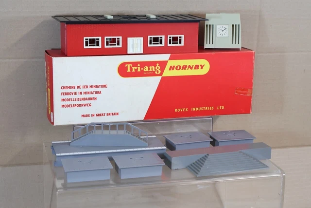 TRIANG HORNBY R474 STATION TERMINUS BUILDING with STATION PLATFORM ...