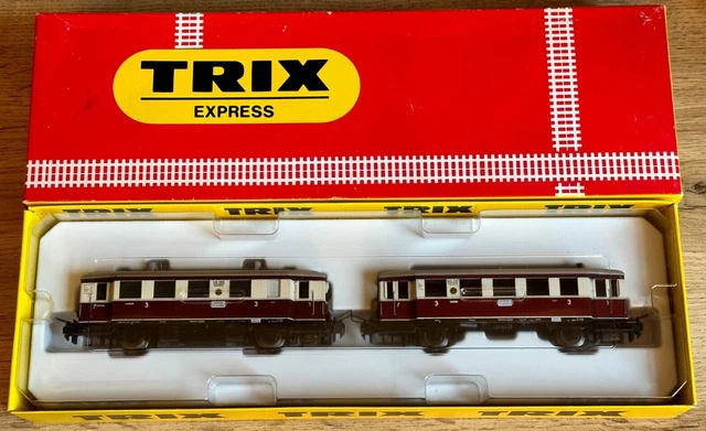 TRIX EXPRESS H0 2273 Triebwagen mit Beiwagen VT 135 / VB 140 DRG OVP ...