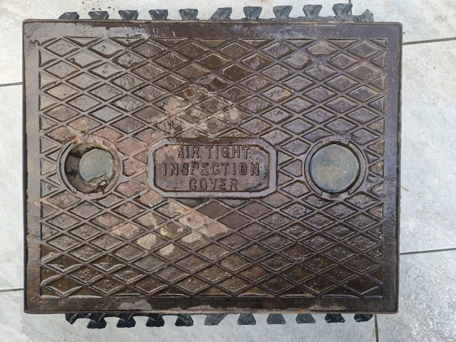 CAST IRON MANHOLE Drain Cover & Frame 659mm x 510mm Inspection Lid Free ...