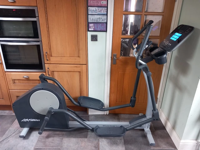 LIFE FITNESS X1 Elliptical Cross Trainer with Console And Heart Rate ...