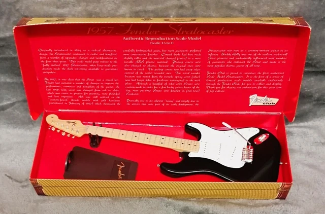 1957 FENDER STRATOCASTER Authentic Reproduction Scale Model Guitar (3.5 ...