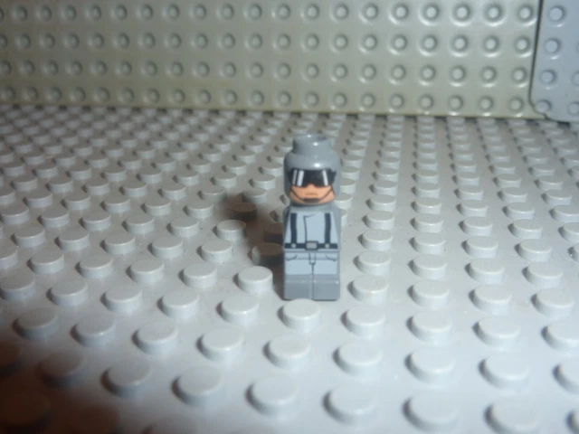 LEGO MICROFIGURE STAR Wars AT-ST Pilot Réf 85863pb081 Set 3866 EUR 3,99 ...