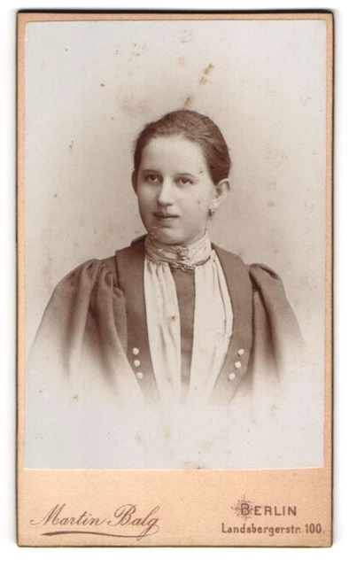FOTOGRAFIE MARTIN BALG, Berlin, Landsbergerstr. 100, Junge Dame im ...