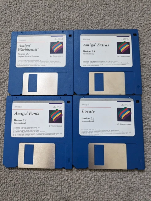 COMMODORE AMIGA WORKBENCH 2.1 dischi, font, locali ed extra EUR 11,52 ...