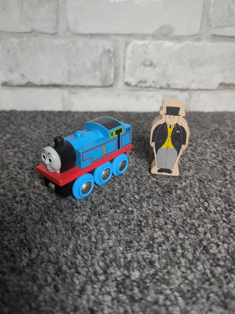 THOMAS THE TANK Engine & Friends Wooden Train BRIO Plus Fat Controller ...