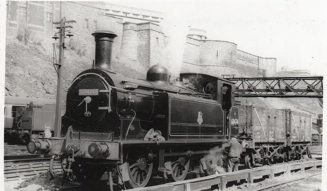 EX LNER CLASS J88 0-6-0T No 68474 @ WAVERLY EAST END PILOT on 18/4/55 R ...