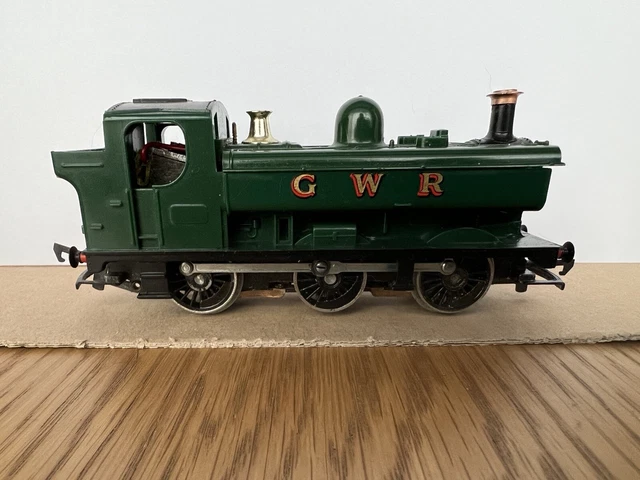 TRIANG HORNBY GWR Green Tank Locomotive OO Gauge Train With Smoke Unit ...
