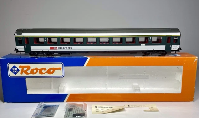 ROCO 44471 SWISS SBB CFF FFS 1st Class Coach Green & Grey Ep IV - HO ...