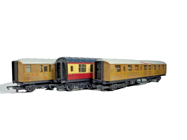 RAKE OF 3 Hornby Lner Gresley Teak Composite Coach 22357 & M5709 Oo ...