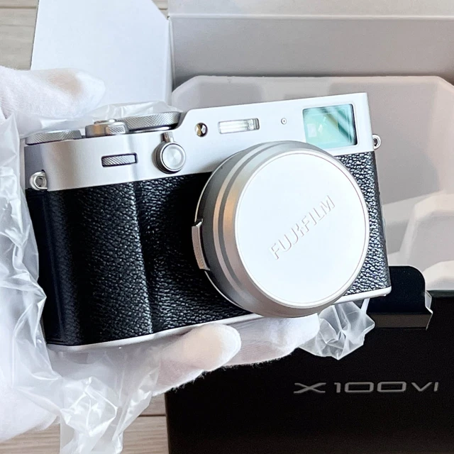 FUJIFILM X100VI SILVER Compact Digital camera X-Series 40.2MP IN HAND ...