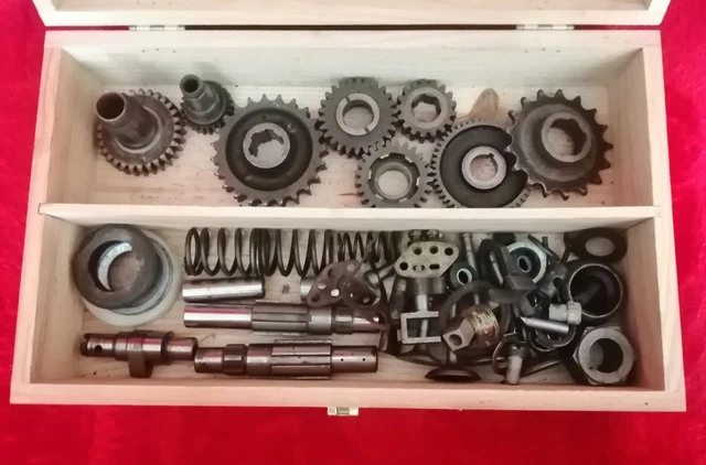 BSA C15 MOTORCYCLE Gear Box Parts £55.00 - PicClick UK