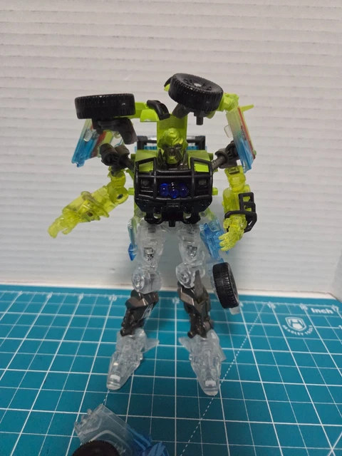 TRANSFORMERS DARK OF the Moon Ratchet Toys R Us Mission Earth Scan ...