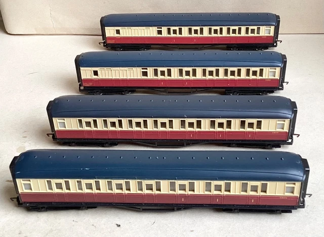 HORNBY, R409 R410 - Rake X4, BR Crimson/Cream GRESLEY COMPOSITE & BRAKE COACHES £29.99 - PicClick UK