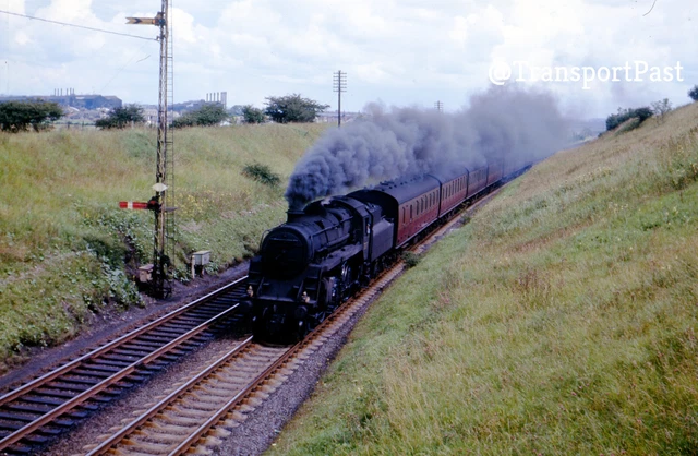 BRITISH RAILWAYS STEAM Loco 76093 - 35mm Photographic Slide c/w ...