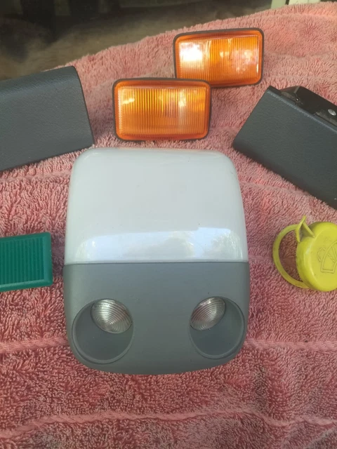 HOLDEN COMMODORE VR vs job lot $80.00 - PicClick AU