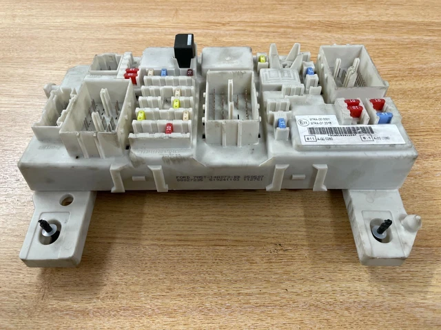 FORD FOCUS MK2 C-Max Body Control Module Fuse Box Bcm 7M5T-14A073-Bb ...