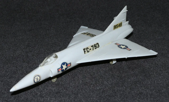 REVELL MODEL AIRPLANE Kit 1970s Convair F-102 Built Up £16.44 - PicClick UK