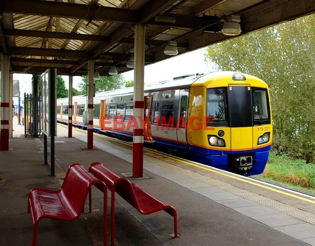 PHOTO LONDON Overground 378 Class Emu 378 227 Calls At South Kenton On ...