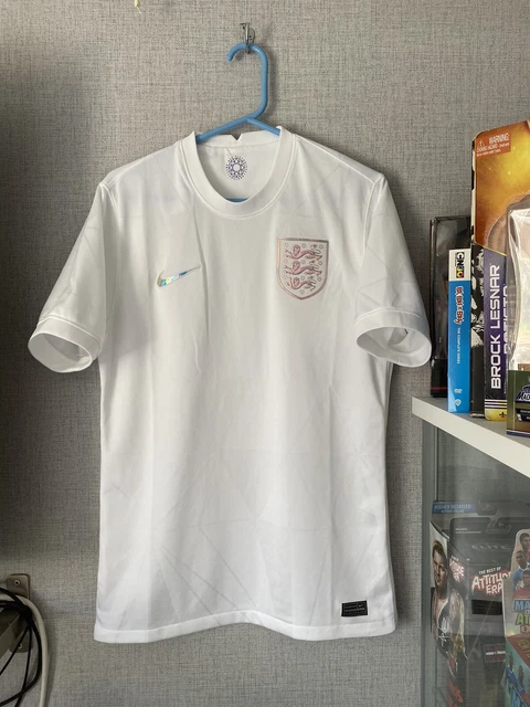 ENGLAND FOOTBALL SHIRT 2022 Soccer Jersey Euros Lionesses MEN MEDIUM ... ENGLAND FOOTBALL SHIRT 2022 Soccer Jersey Euros Lionesses MEN MEDIUM ...