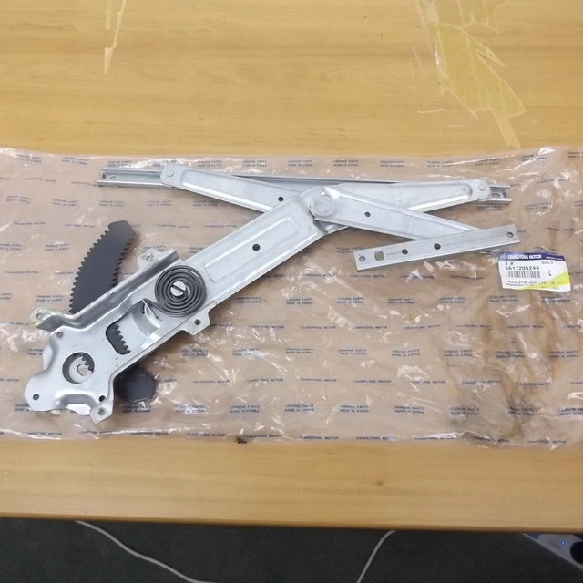 GENUINE MERCEDES BENZ Mb Van Mb100 & Mb140 Front Door Regulator Assy ...