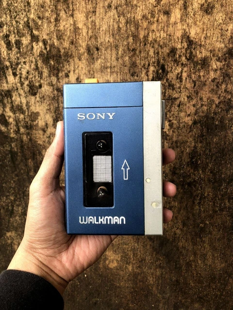 SONY TPS-L2 CASSETTE walkman fully working 1st generation with case £ ...