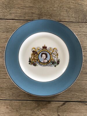 THE SILVER JUBILEE of Queen Elizabeth II Commemorative Plate 1977 White ...