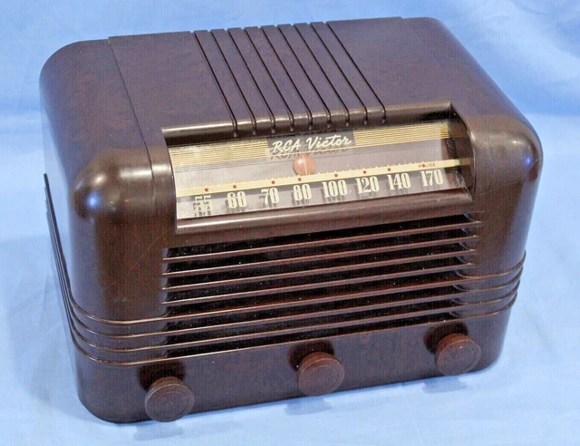 RCA VICTOR MODEL 15X Red Dot Bakelite AM-Phono 6 Tube Radio - 1941 ...