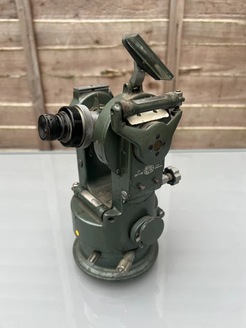 VINTAGE HILGER & Watts Compact Theodolite Level Scope in Hard Case £29. ...