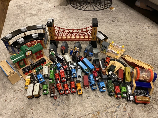 THOMAS AND FRIENDS wooden railway Massive trains, Buildings And Track ...