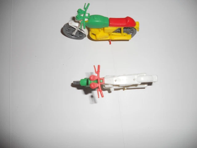 LOT DE MOTOS miniature en plastique des années 70 EUR 5,00 - PicClick FR