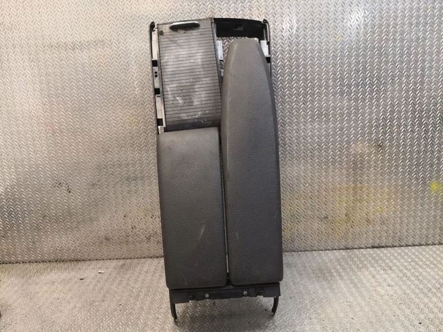 MERCEDES-BENZ W204 C 180 Compresor Consola Central Apoyabrazos ...