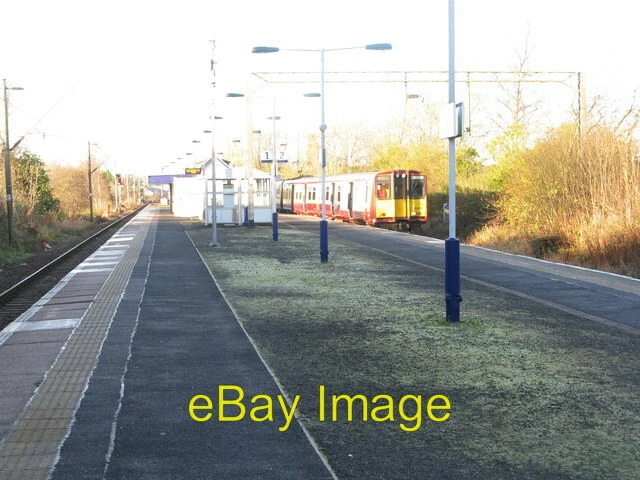 PHOTO 6X4 KING'S Park Railway Station c2012 £2.00 - PicClick UK
