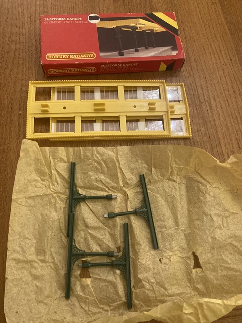HORNBY RAILWAYS R154 STATION PLATFORM CANOPY Early Version 00 SCALE UK ...