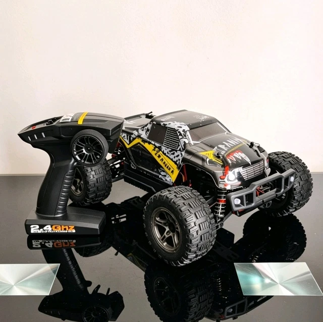 RC CAR 1/10 Brushless 3S Powerhouse 80kmh 4x4 All Terrain 3 Batteries ...