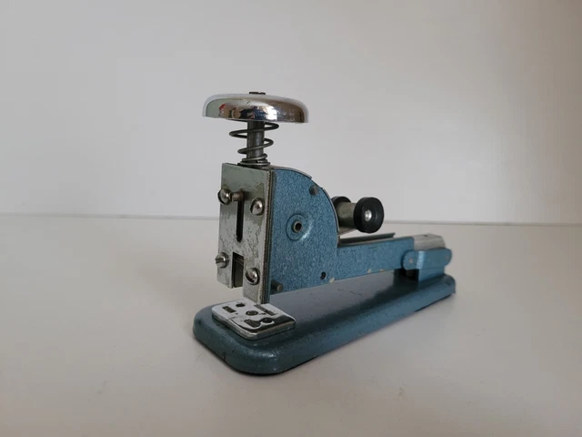 VINTAGE VANGUARD TYPE No. 4 Desktop Stapler £8.98 - PicClick UK