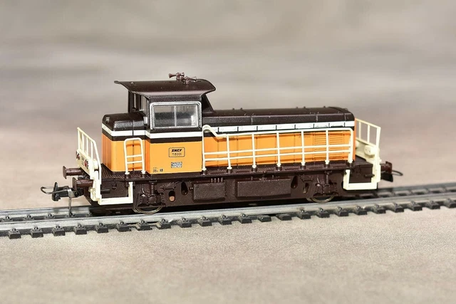 ROCO 43475 - Diesel Locomotive Y8000 SNCF (HO Scale). Mint condition ...