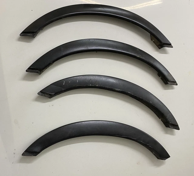 GENUINE FORD SIERRA MK1 XR4I 3 Door Set Of 4 WHEEL ARCH TRIM BODY KIT ...