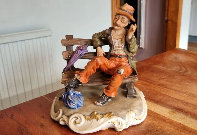 VINTAGE CAPODIMONTE; TRAMP On Bench, Signed M Lory 22Cm £20.99 ...
