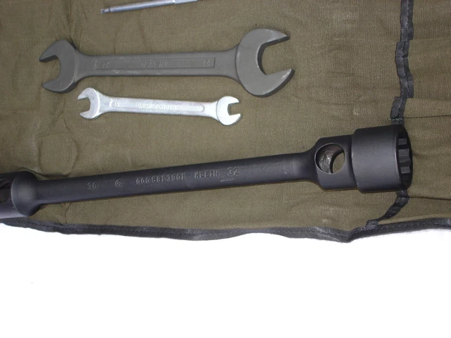 NEW &GENUINE& MERCEDES Benz Actros Mp4 Cab Tilt Bar / Wheel Brace ...