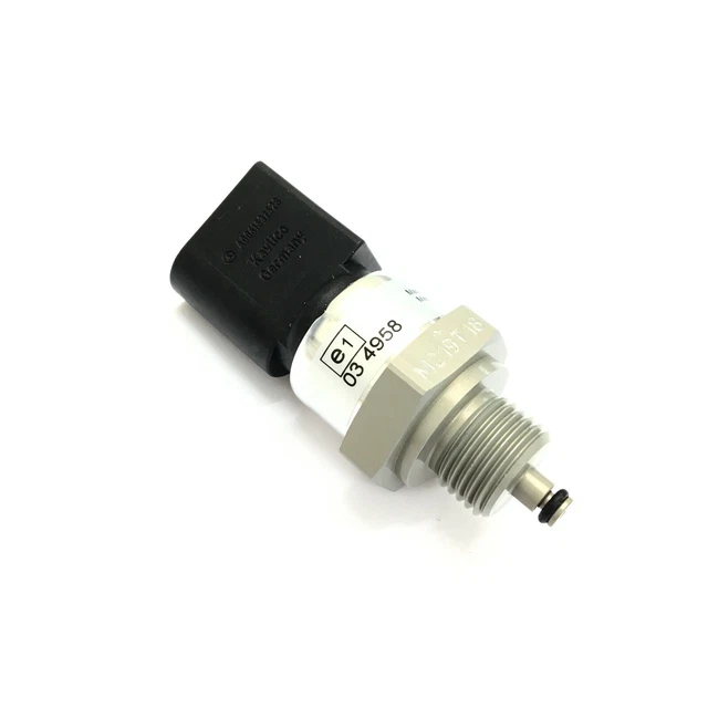 NEW GENUINE MERCEDES-BENZ Axor Actros Presssure Sensor Adblue ...
