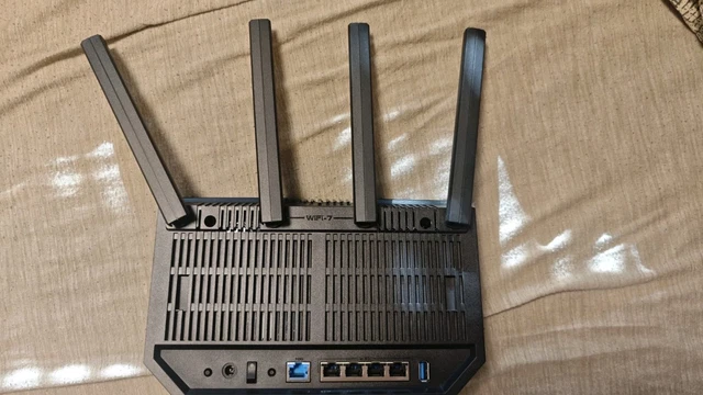 ASUS RT-BE92U BE9700 Tri-Band WiFi 7 Router bis zu 9700 Mbit/s 2.6GHz ...