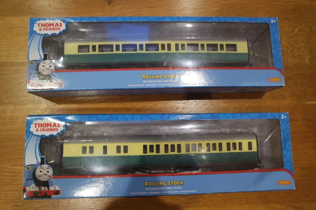 HORNBY THOMAS AND Friends Gordon's Composite And Brake Coaches £60.00 ...