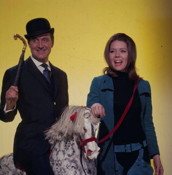 ENGLISH ACTRESS DIANA Rigg And English Actor Patrick Macnee In 1960s ...
