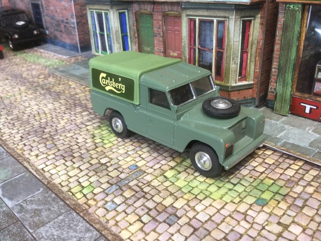 CORGI 1/43 SERIES II AA Land Rover Carlsberg Code 3(repaint) £15.00 ...