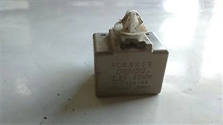 BOITIER FUSIBLES RELAIS Toyota Hilux 2005/2015 8198030170 EUR 54,54 ...